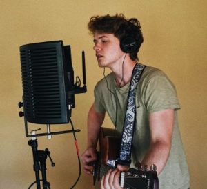 Igby Rigney Biography, Wiki, Age, Family, Dating, Net Worth, Film ...